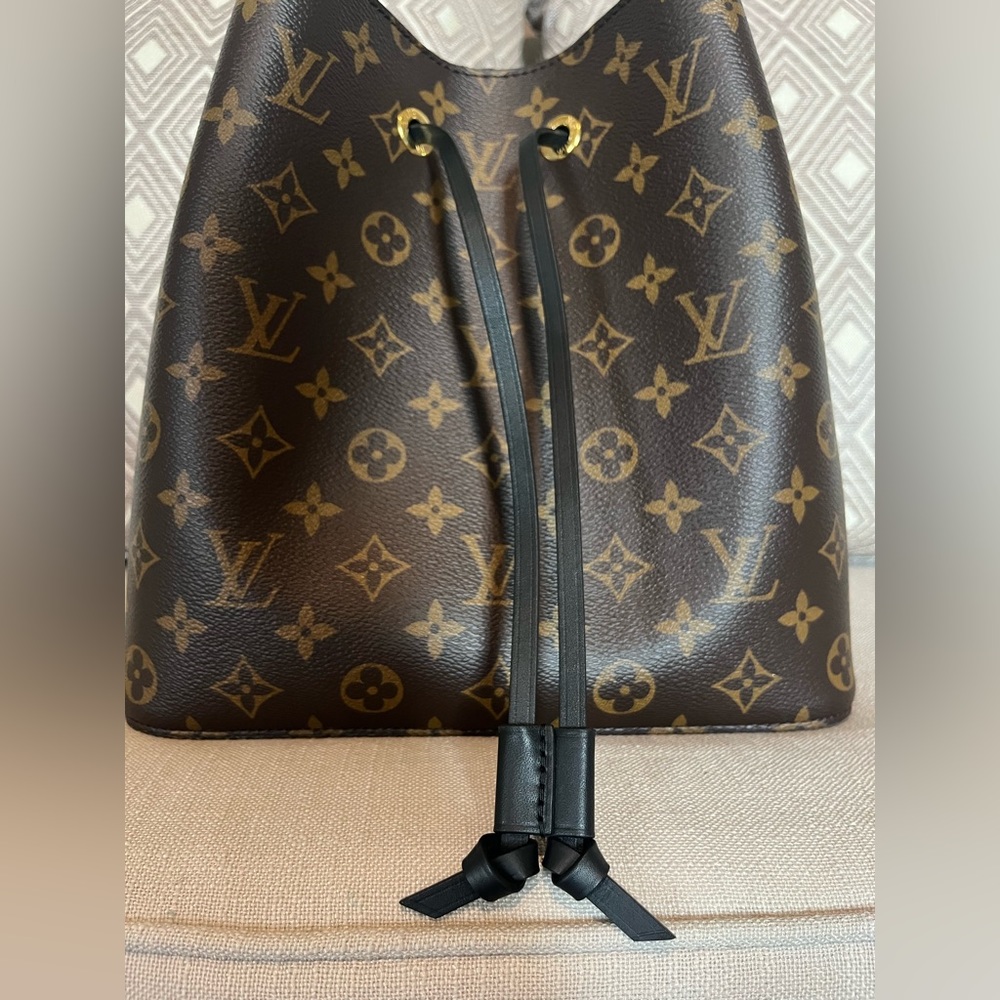 Louis Vuitton Lv Neo Noe Monogram Black - Gem